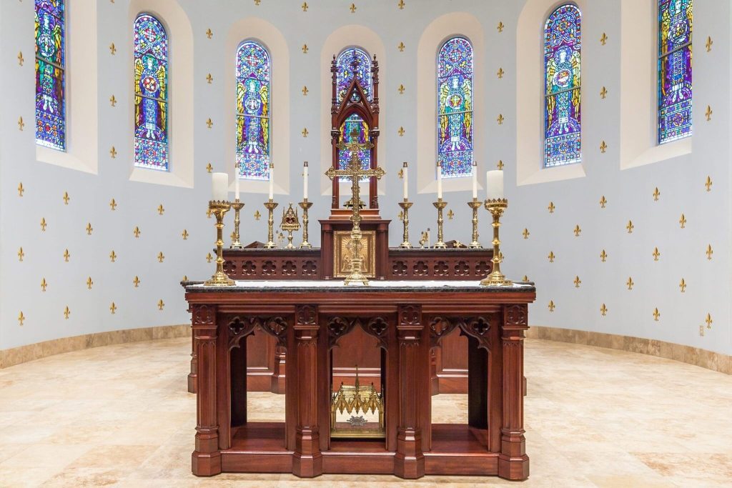 6 Types of Altar Tables | New Holland Church Furniture